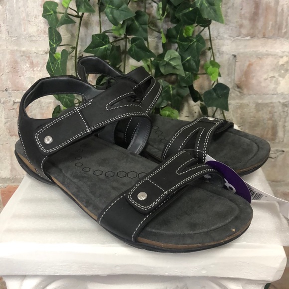 Khombu | Shoes | Nwt Khombu Womens River Sandal 29 Black | Poshmark